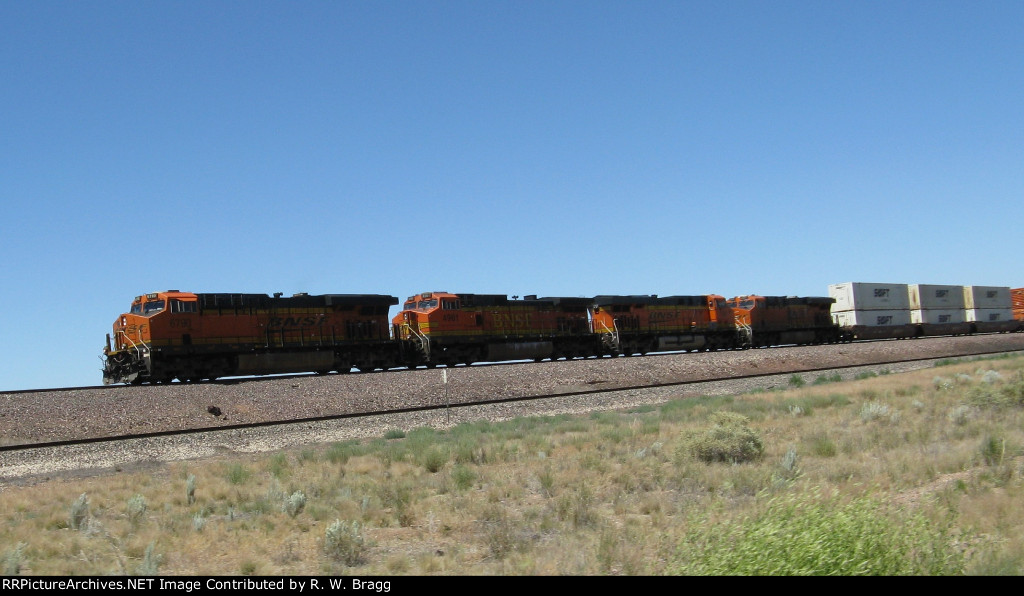 BNSF 6790 (ES44C4)